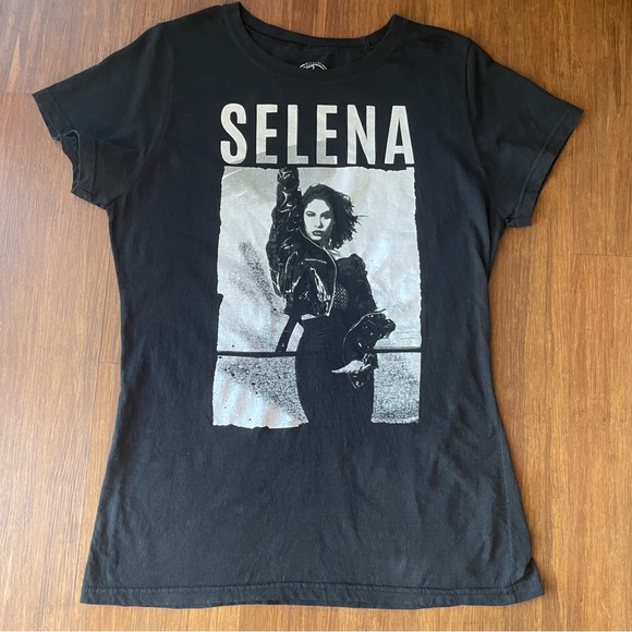 selena | Tops | Selena Quintanilla Perez Tshirt Ladies 2xl Slim Black ...